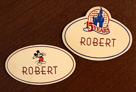 The theme park nametag board
